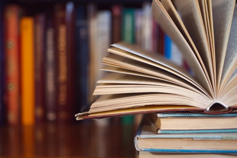 Stargardzka biblioteka wzbogaca zbiory o unikalne numery "Wiarusa" z ...